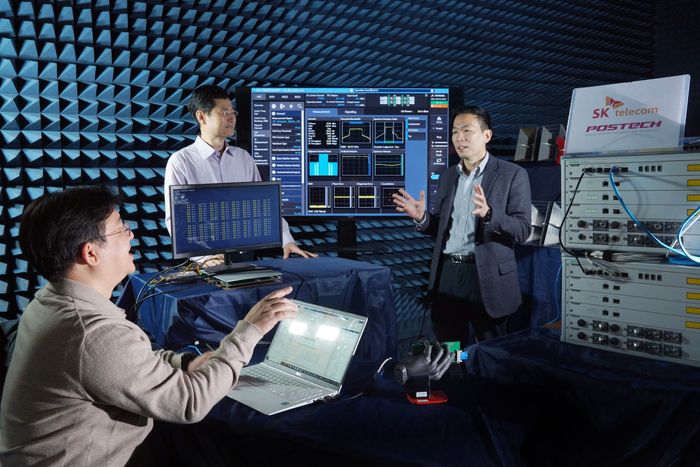 SKT-포스텍 “스마트폰 통신성능 높이는 온디바이스AI 기술 개발” : zum 뉴스