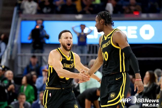 ‘커리 형 나 왔어!’ 쿠밍가, 2개월 만에 돌아온다! SAC전서 복귀 예고…커 GSW 감독 “선발 아닌 벤치 출발” : zum 뉴스