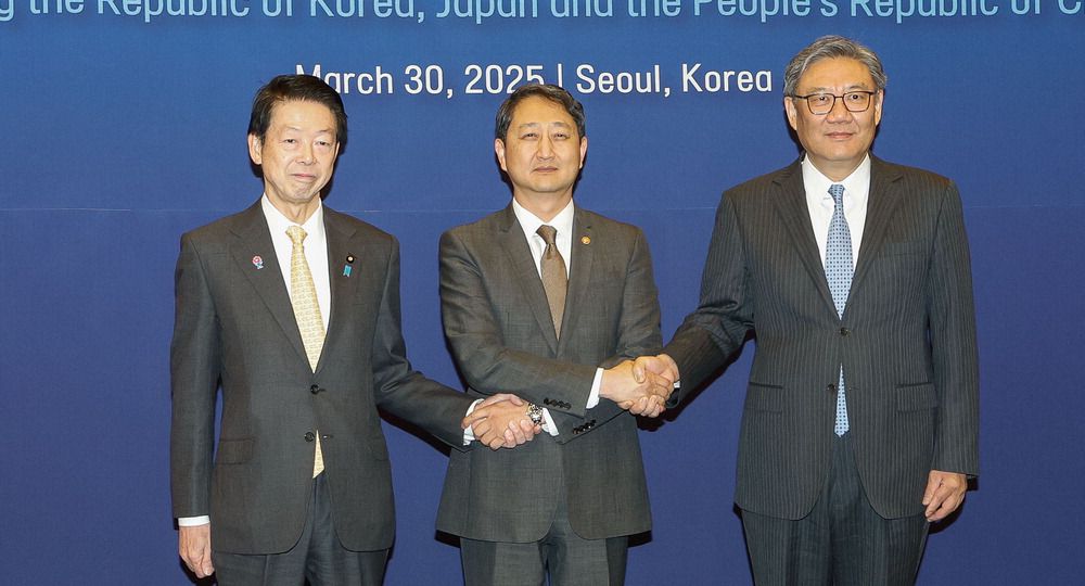 6년만에 뭉친 한일중 "FTA 논의 속도" : zum 뉴스