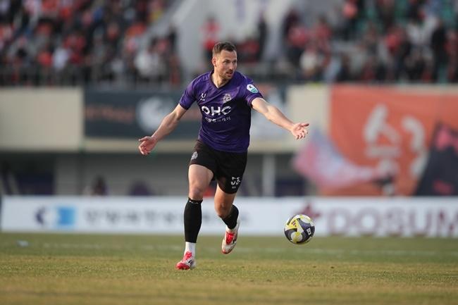 ‘K리그 데뷔골 쾅!’ 안양 토마스, K리그1 7R MVP 등국 : zum 뉴스