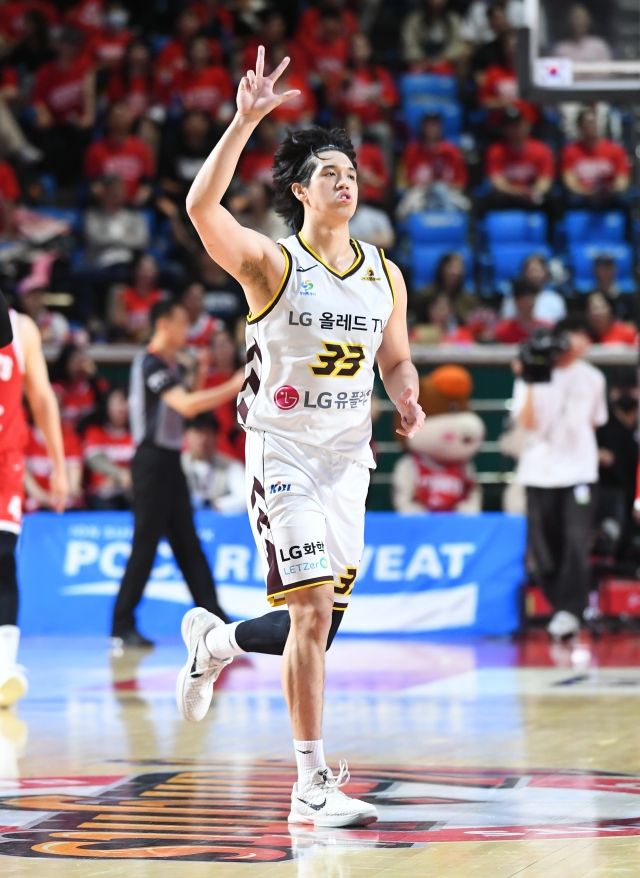 ‘파이널 MVP’ 보인다! SK 무너뜨린 타마요, 그는 우승이 먼저였다 “우리의 목표는 창원서 우승하는 것” [KBL 파이널] : zum 뉴스