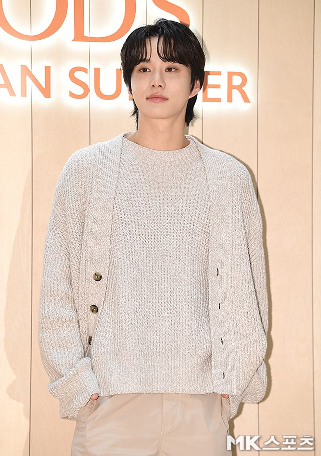 NCT 정우 ‘달콤한 눈빛’ [MK포토] : ZUM 뉴스