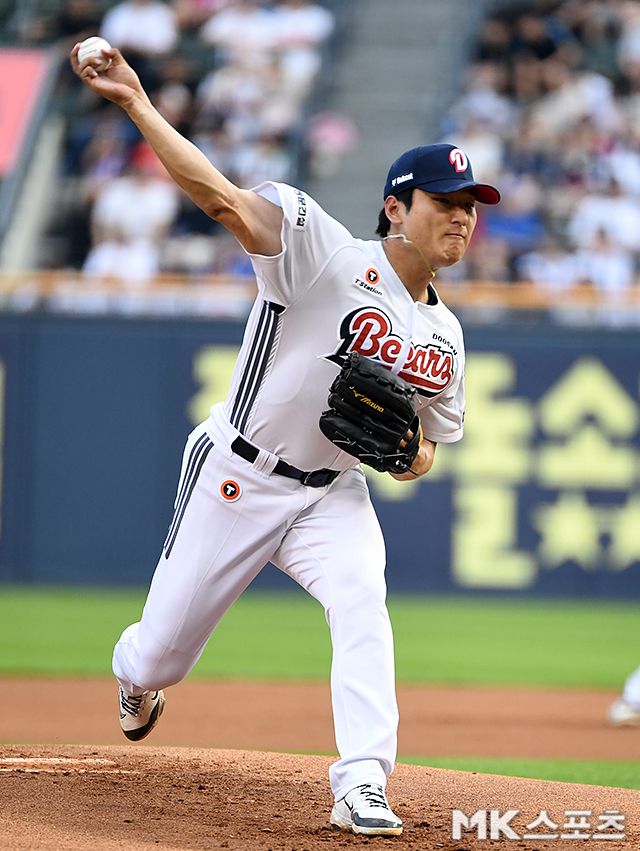 역투하는 두산 곽빈 [MK포토] : zum 뉴스