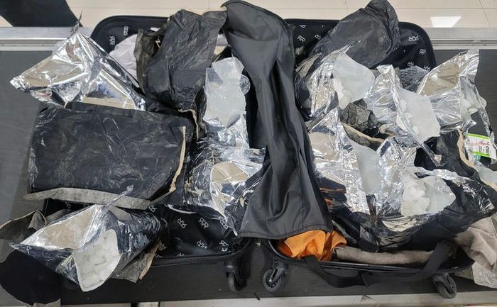 “80만 명이 투약할 양, 이거 풀렸으면 어쩔 뻔”…김포공항서 케타민 24kg 밀반입 중국인 구속 : zum 뉴스