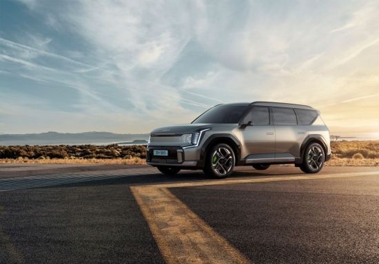 기아 EV9 고성능 'GT'·6000만원대 '스탠다드' 출시 : zum 뉴스