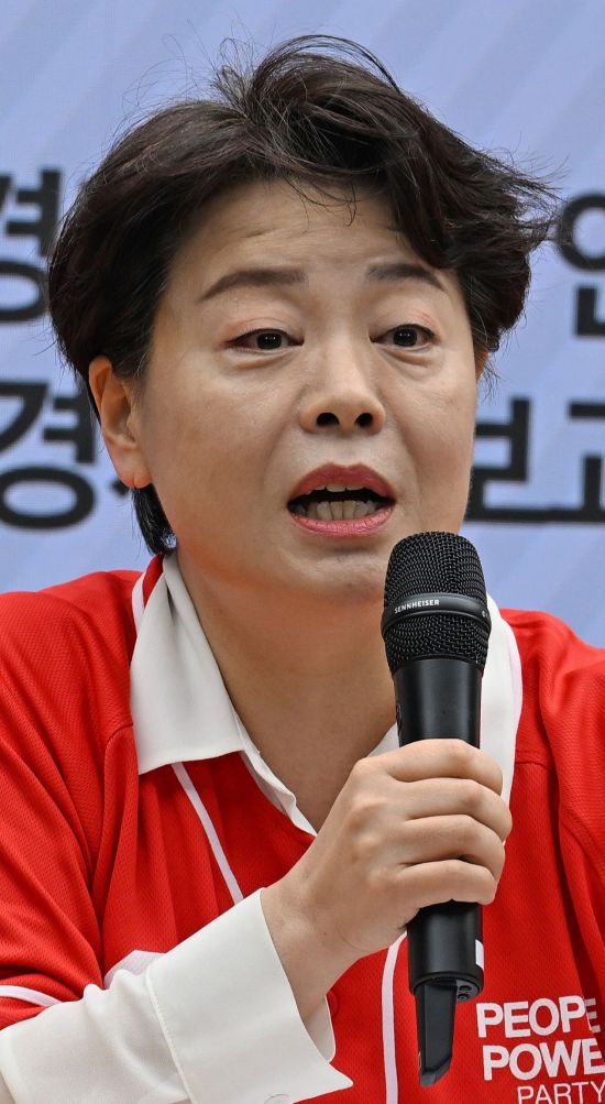 윤희숙 "국민 눈높이 맞는 혁신안 마련…지도부 안 받으면 당 쓰러져" : zum 뉴스