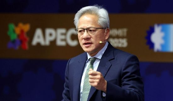 [경주APEC]젠슨 황 "SW·AI·제조역량 가진 韓, AI 주권국가 될 것" : zum 뉴스