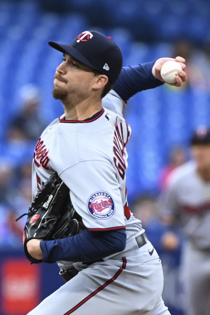 KBO리그 러브콜 받은 곤살레스, 미네소타서 방출...한국 오나? : zum 뉴스