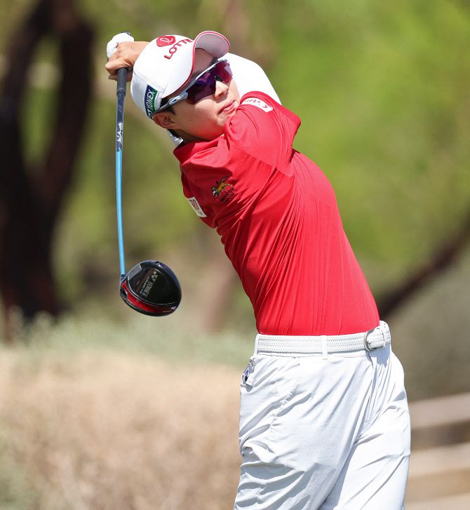 절치부심 김효주, 8언더파 몰아치고 연장서 부 제압…‘LPGA 통산 7승’ : ZUM 뉴스