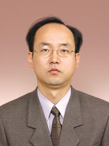 신소재 ‘SITRAB’ 개발자, 엄용성 박사… ‘올해의 ETRI 연구자상’ 수상 : zum 뉴스