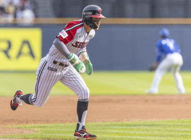 '도루 1위' 박해민, KBO리그 최초 12시즌 연속 20도루 눈앞 : zum 뉴스