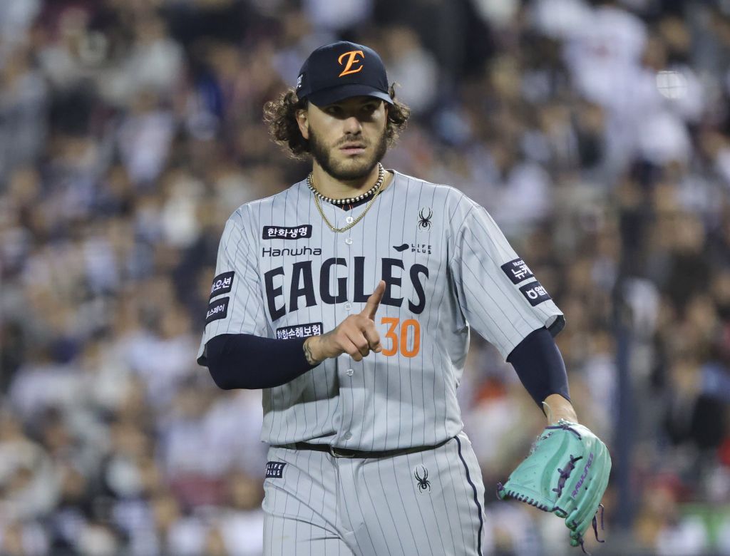 ‘한화 돌풍 주역’ 폰세, KBO 3~4월 MVP 선정 ... 한화 외인 투수 중 최초 : ZUM 뉴스