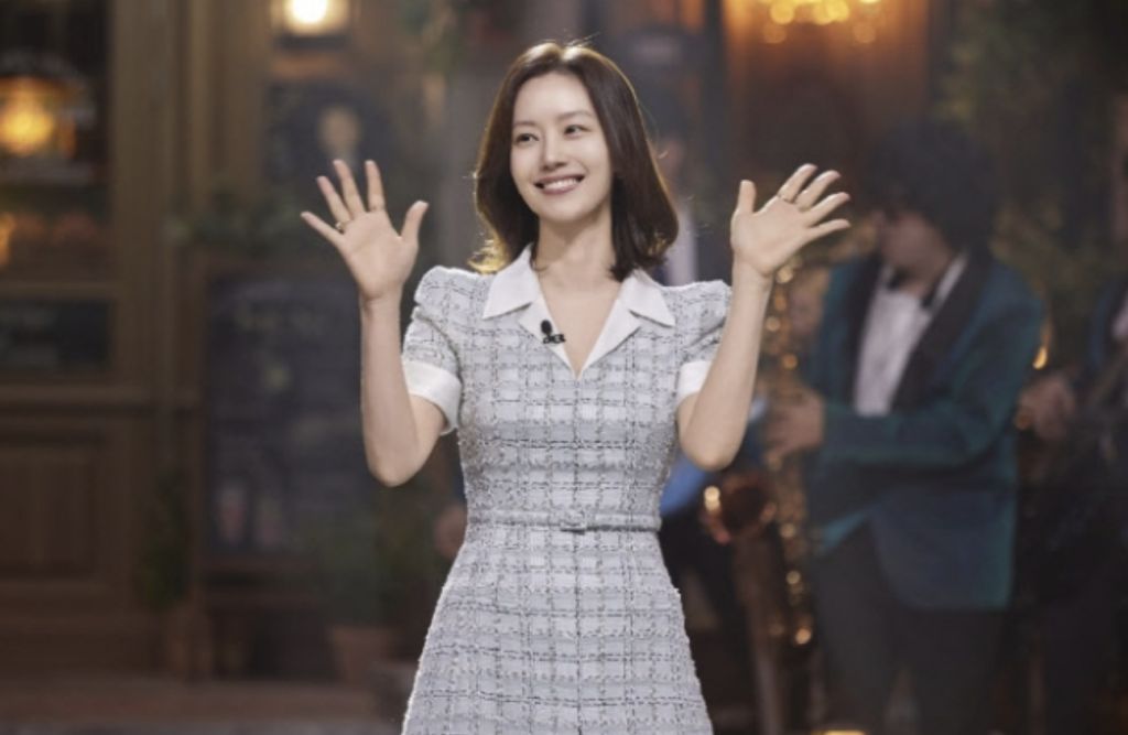 "내 성향은 'I'지만, 해볼래"…문채원, SNL7 호스트 도전 : ZUM 뉴스