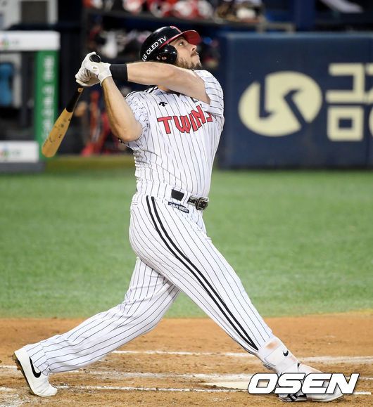[사진]라모스, 'KBO 리그 데뷔 후 첫 3루타' : ZUM 뉴스