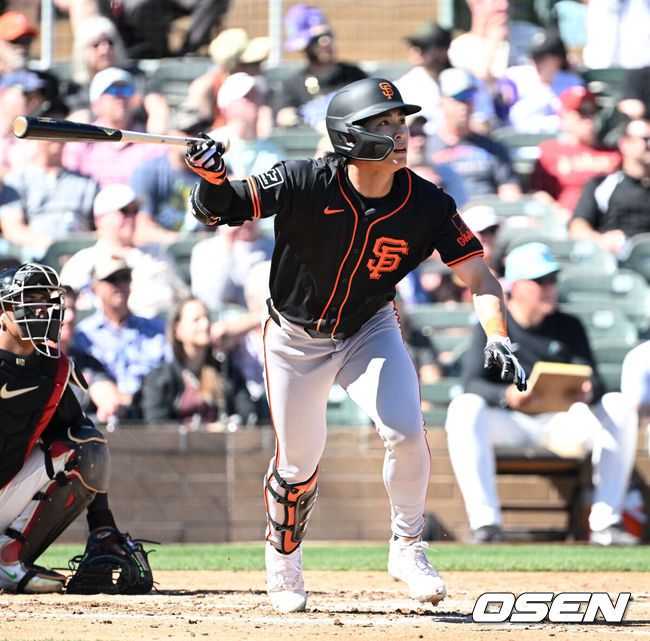 "넘어갈 줄 몰랐는데…" 이정후 '총알' 홈런에 SF 에이스도 깜짝 놀랐다…단 2G 만에 '천재 타자' 입증 : zum 뉴스