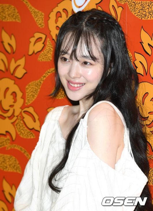 '리얼' 감독 교체, 故 설리 노출 탓 아니었나...김수현 논란 속 후폭풍 ing [Oh!쎈 이슈] : zum 뉴스