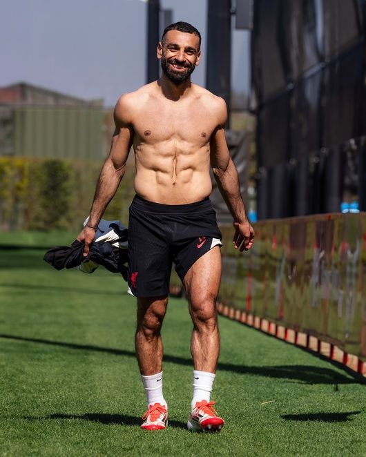 EPL 판도 흔든다! 32세 살라, 2027년까지 리버풀과 '또' 재계약 맺는다... SON과 다른 행보 : zum 뉴스