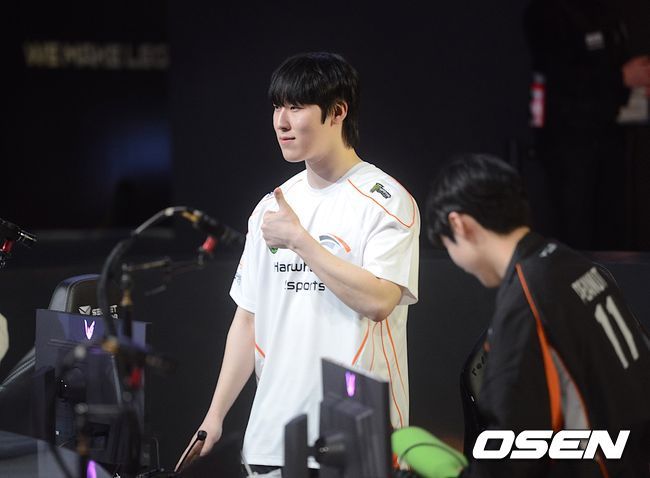 [LCK] ‘제카 펄펄’ 한화생명, DNF 꺾고 시즌 첫 연승…’피넛’ 정글 최초 5000 어시(종합) : zum 뉴스