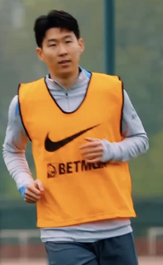 "훈련 진행했지만..." 발 부상 SON, EPL 리버풀전 결장 확정→유로파 4강도 영향 미칠까 : ZUM 뉴스