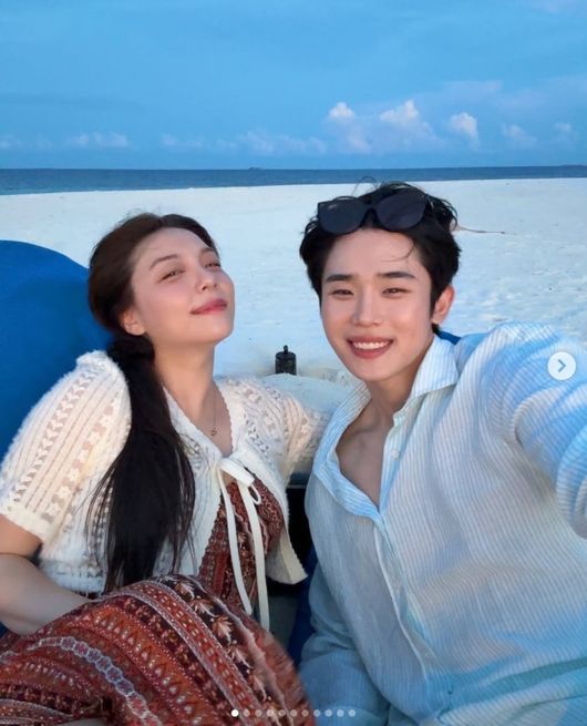 에일리♥최시훈, 비현실적 몰디브 신혼여행.."정말 천국 같아" : ZUM 뉴스