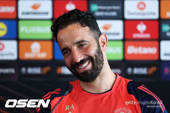 올 시즌 토트넘전 '3전전패'... 당당한 아모림 감독 "UEL 승리는 우리 몫. 4연패는 솔직히 드문 일" : zum 뉴스