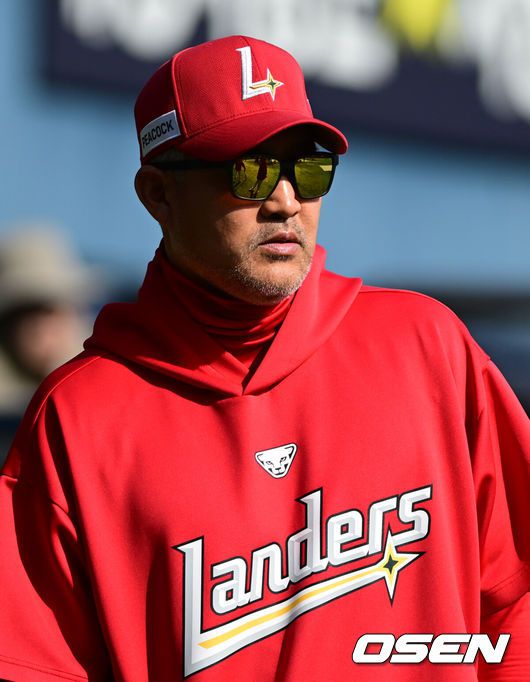 SSG 3연속 위닝→5할 승률 회복, 이숭용 감독 "고명준 결정적 홈런 큰 힘 됐다" : ZUM 뉴스