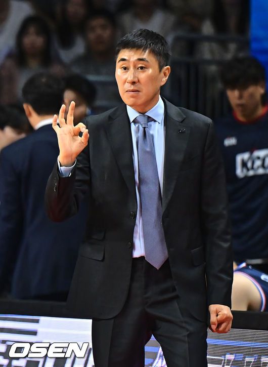 "우승으로 팬들에게 보답할 것... 마지막 기회라 생각" 이상민 KCC 감독의 진한 각오 : zum 뉴스