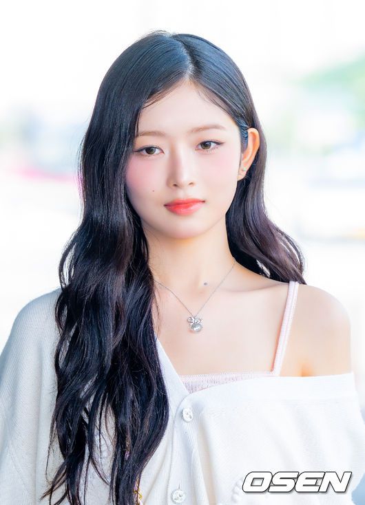 [사진]아이브 레이,'눈부신 여신 미모' : ZUM 뉴스