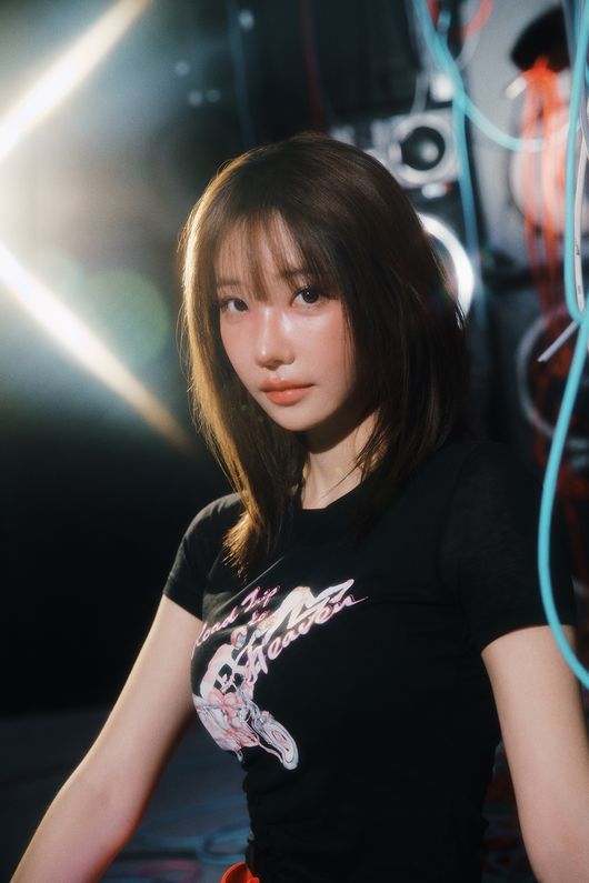 QWER 마젠타, 불협 딛고 우뚝…복잡미묘 감정 : ZUM 뉴스