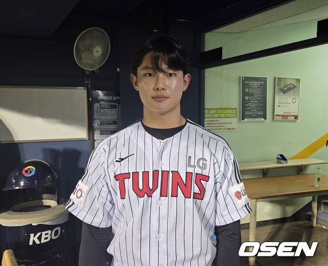 ‘155km’ 1라운드 신인, 문현빈-채은성 삼진 잡고 데뷔 첫 세이브…“아드레날린이 더 올라오는 느낌이었다” : ZUM 뉴스