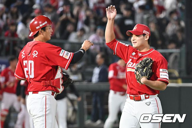 직직직직직직직직직직직직직직직직직직…"내 공 더 좋다" 2G 18구 연속 직구 자신감 미쳤다, SSG 천상 클로저 얻었다 : zum 뉴스