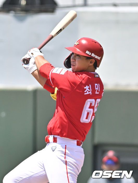 SSG, 외야수 최민창 임의해지 “제2의 인생에 대한 선수 결정 존중” [공식 발표] : zum 뉴스