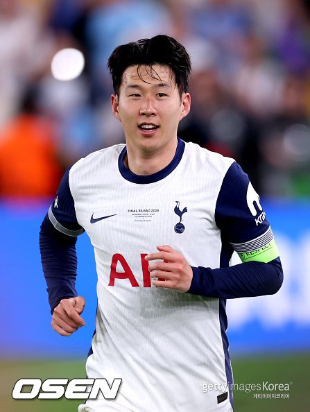 "토트넘 리빙 레전드' 손흥민, 메시 있는 MLS로 달려간다?... "SON, 이적 열어둬" : zum 뉴스