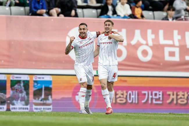 “이제 부천을 완벽하게 이해했어요” 부천FC1995을 소개하는 가장 쉬운 방법 ‘바사니’ : zum 뉴스