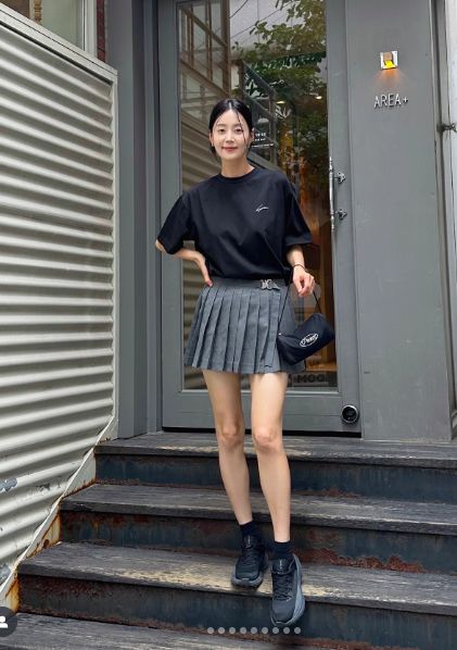 ‘검사♥’ 한지혜, 172cm 톱모델 뺨치는 8등신 비율..세련된 아름다움의 정석 : zum 뉴스