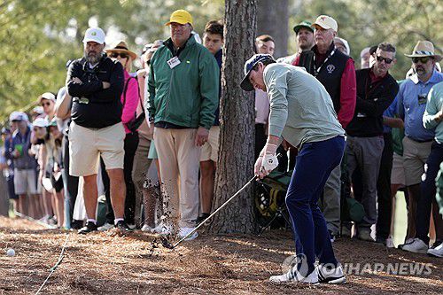 작년 PGA 투어 신인왕 던랩, 마스터스서 10년 만에 '90타' 수모 : ZUM 뉴스