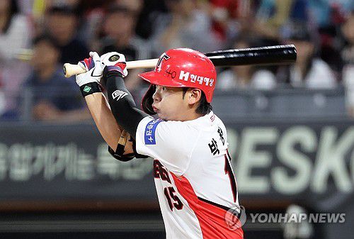 KIA 외야수 박정우, SSG전서 왼쪽 옆구리 통증으로 교체 : zum 뉴스