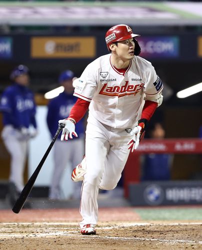 프로야구 SSG 오태곤, 왼쪽 어깨 부상으로 1군서 말소 : ZUM 뉴스