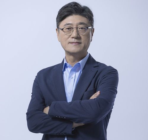 SKT, 신임 CEO에 정재헌 사장 선임…첫 법조인 출신 : zum 뉴스