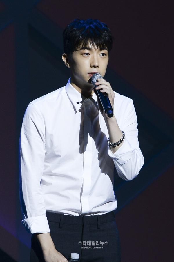 2PM 장우영, 산불 피해 지역 복구 및 피해 주민 지원 위해 1억 원 기부 : ZUM 뉴스