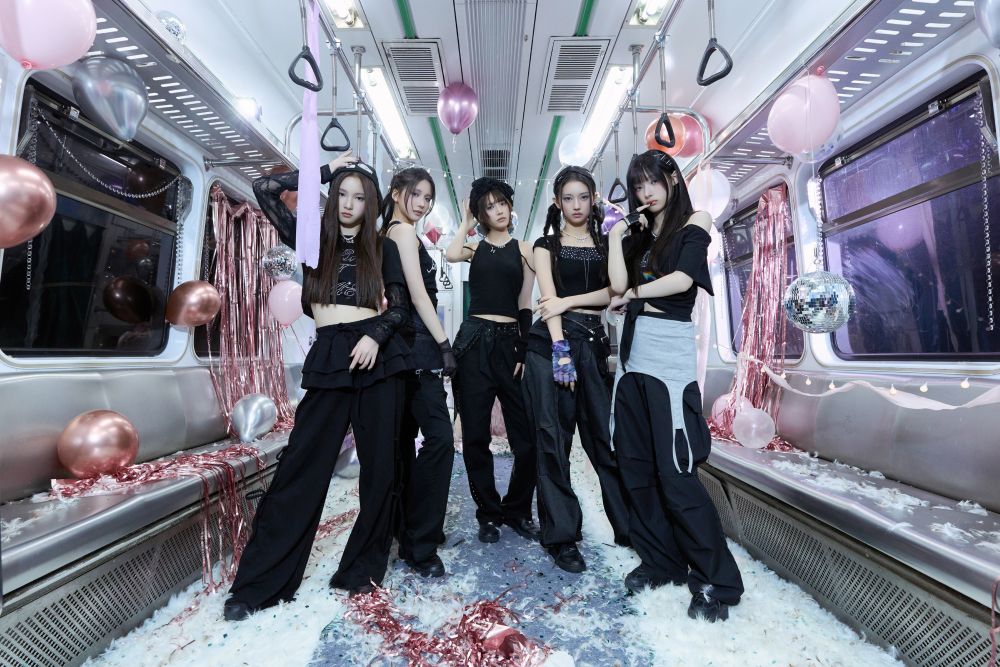 HITGS(힛지스), 새 디지털 싱글 'CHARIZZMA' 단체 콘셉트 포토 공개...비주얼 시너지 '기대 UP' : zum 뉴스