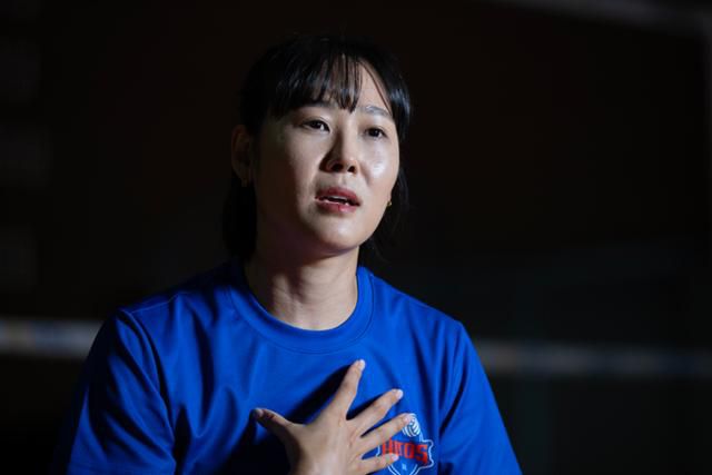 "IBK서 봄배구 넘어 우승으로...!" 눈물의 FA, 그 후 더 강해진 임명옥 : zum 뉴스