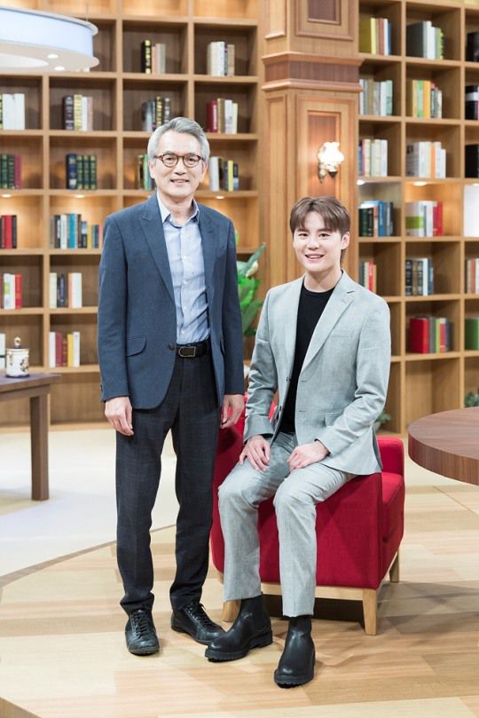 "절망 속 기회"..김준수 돌아본 동방신기→뮤지컬 데뷔 10주년까지('EBS 초대석') : zum 뉴스
