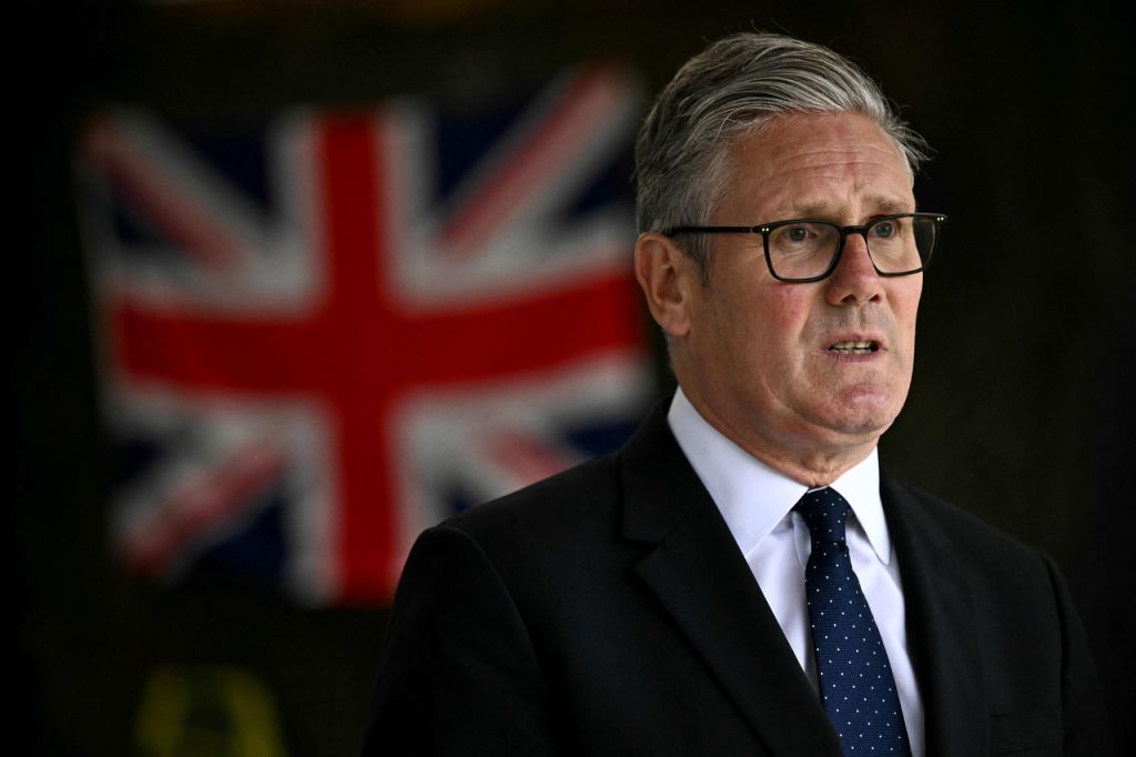 英총리 “나토 기준 준수…2035년까지 국방비 GDP 5% 목표로” : zum 뉴스