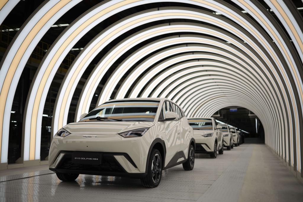 BYD, 브라질서 ‘100% 순수전기차’ 생산 시작 : zum 뉴스