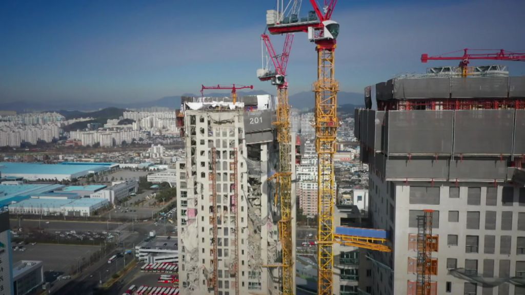 '아파트 붕괴 6명 사망' HDC현대산업개발 영업정지 1년..."가처분 신청" : ZUM 뉴스