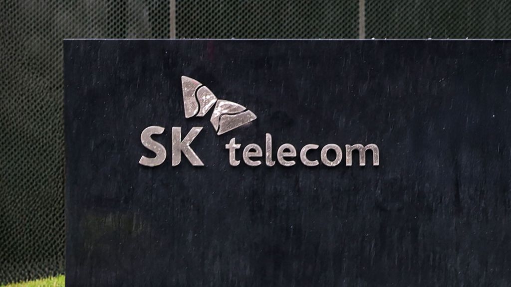 SKT, 오늘부터 이심 한정 신규영업 재개…유심은 주 후반 전망 : zum 뉴스