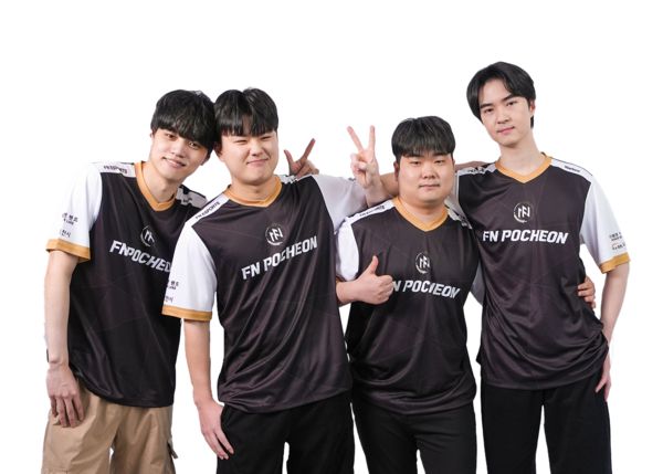 [PWS] FN 포천, 베테랑의 힘으로 첫 1위 차지 : zum 뉴스