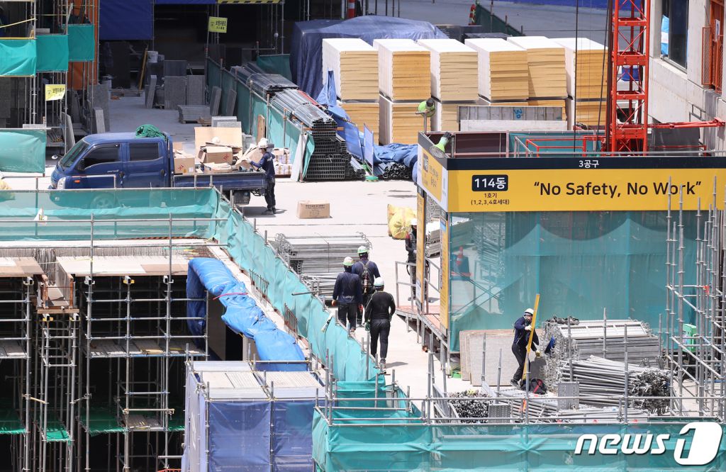 창호 1·2위 LX하우시스 웃고, KCC는 울고…실적희비 신사업이 갈라 : zum 뉴스