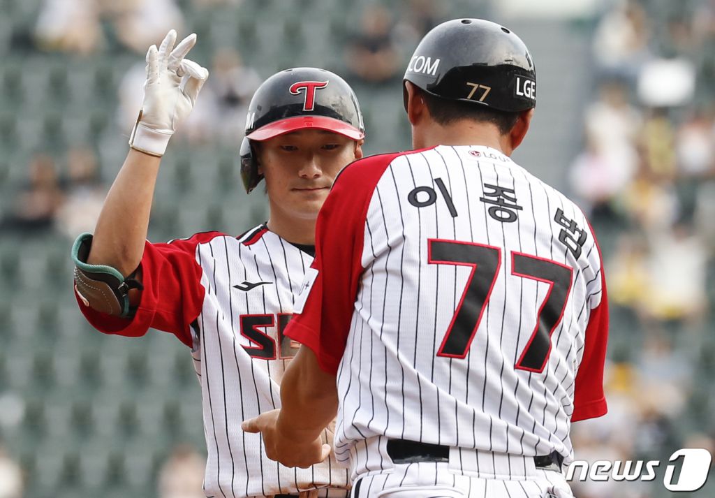 적수 없는 선두 LG, 김광현 앞세운 SSG 완파…KT는 2위 도약(종합) : ZUM 뉴스